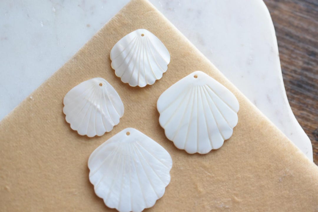 Shell Fan Art Deco Geometric Bride Charm Pendant Gold Handmade Wedding ...
