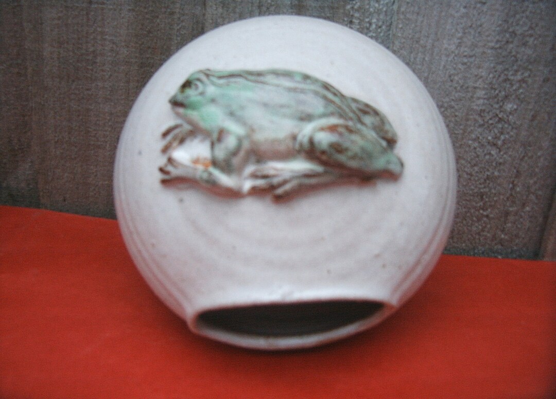 Hand Thrown Slug Pub With Frog Design for the Garden 11cm X 7cm - Etsy ...