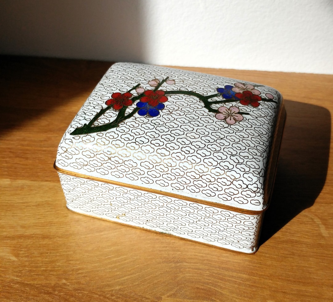 Vintage Chinese Handcrafted Porcelain Box - Etsy