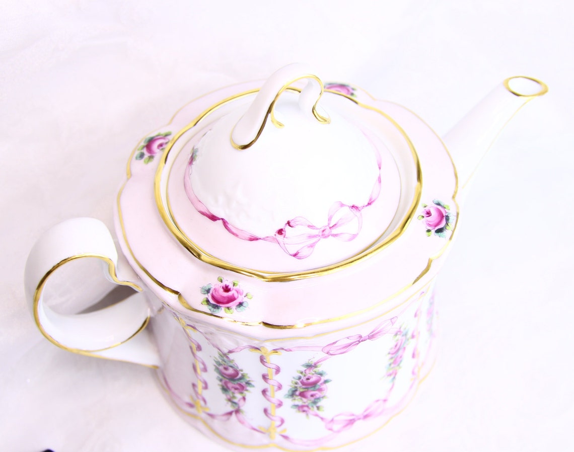 VSC Hand-painted Vintage Design-pink Background Julia Shape | Etsy