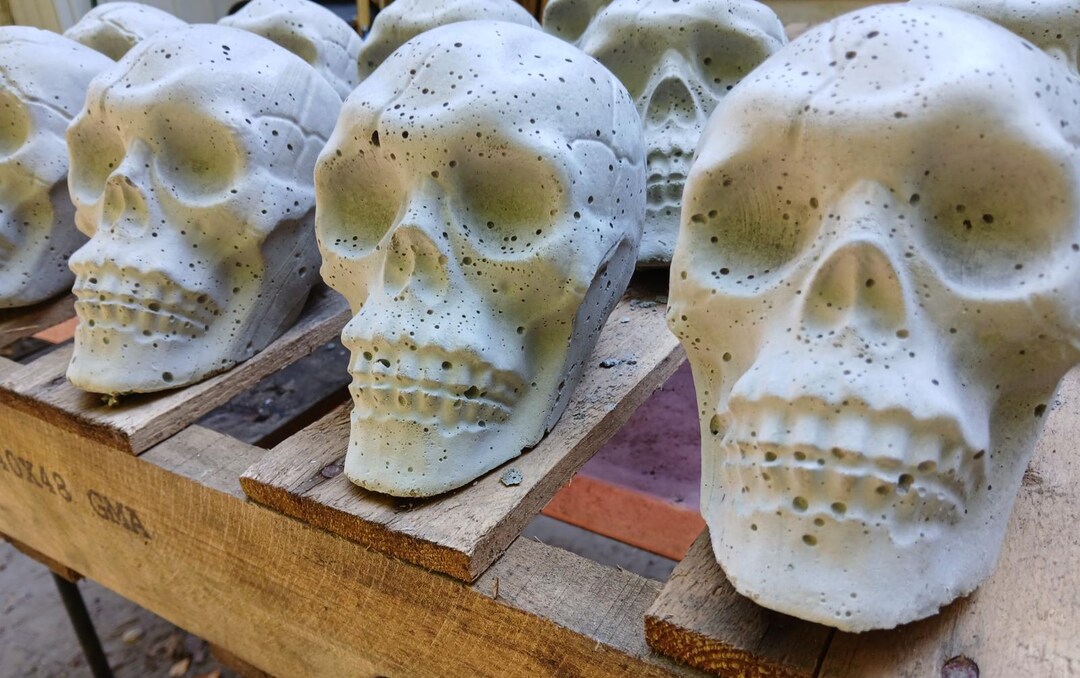 Cement Skull, Concrete Skull, Cemetery, Garden Décor, Witch Garden ...