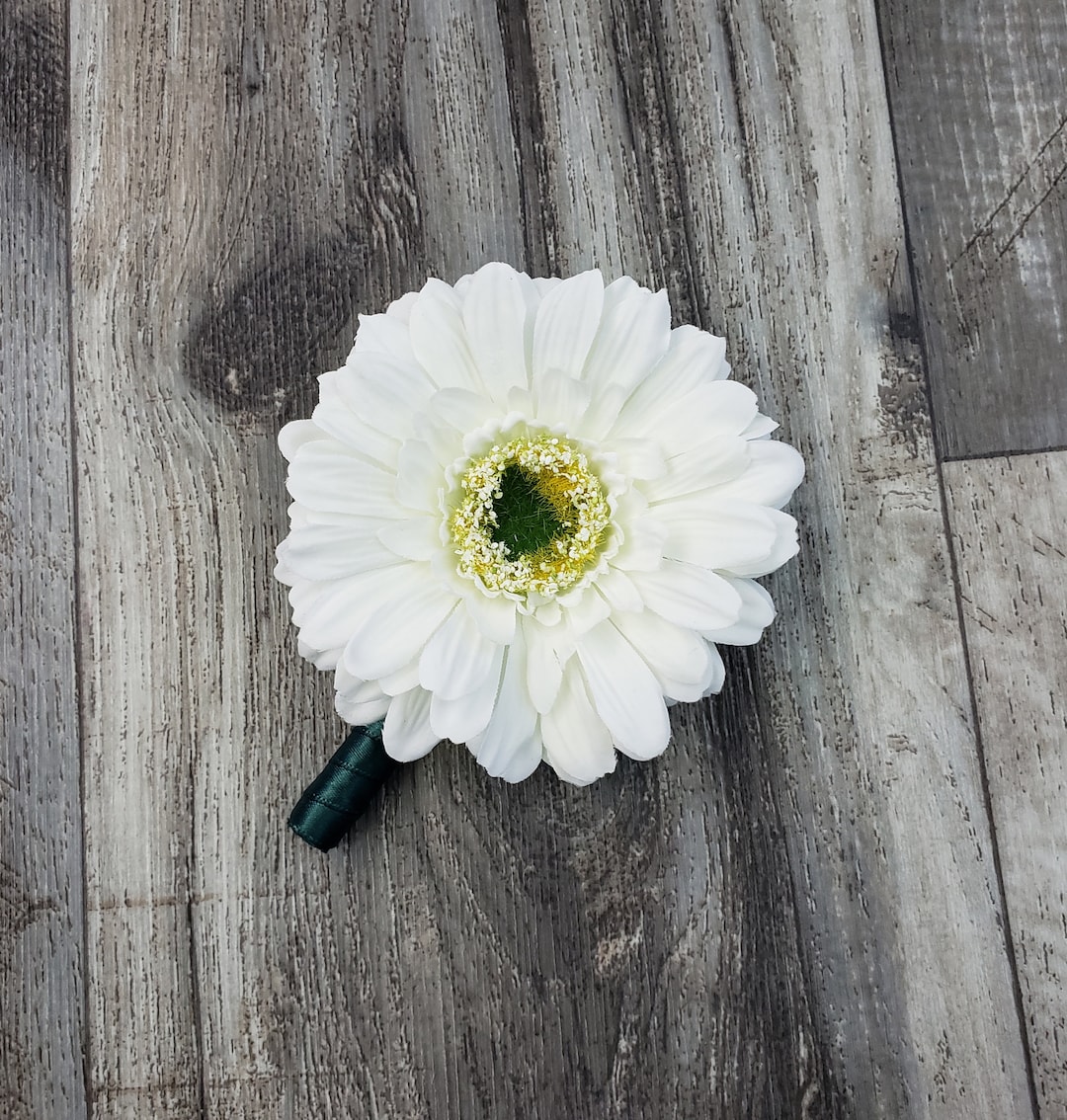 BOXED White Gerbera Daisy Boutonniere MATCHING Corsages - Etsy