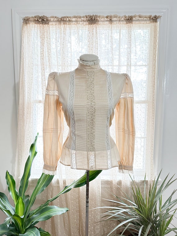 vintage victorian style 80s - Gem