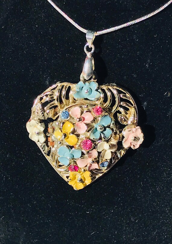 Vintage enamel locket russian - Gem