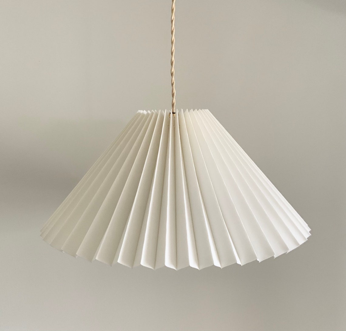 Hanging Shade: White Linen MEDIUM EASTERN Style Knife Pleated - Etsy