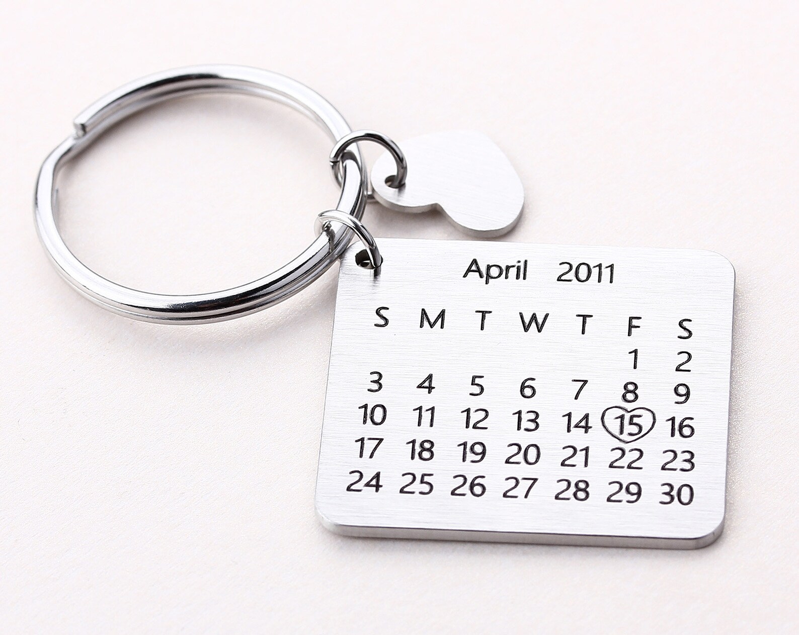 Personalized Calendar Keychain Date Highlighted With a Heart | Etsy