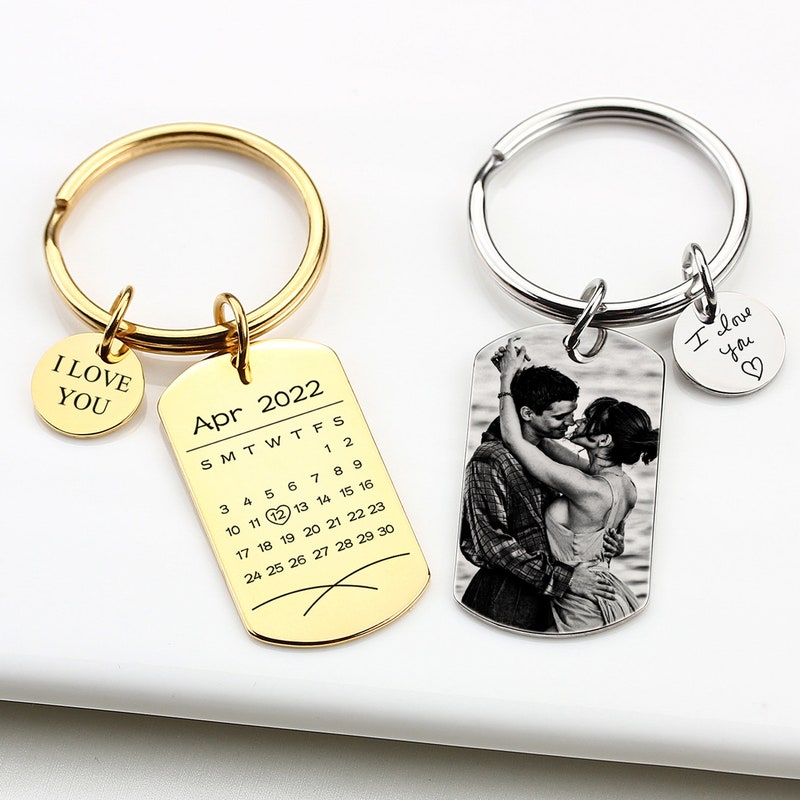Custom Date Keychains - Etsy