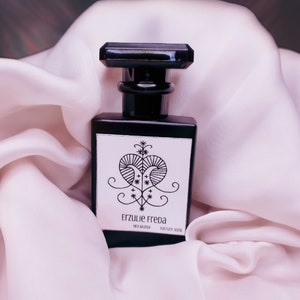 Erzulie Freda Parfum ~ Voodoo Lwa Collection - Etsy
