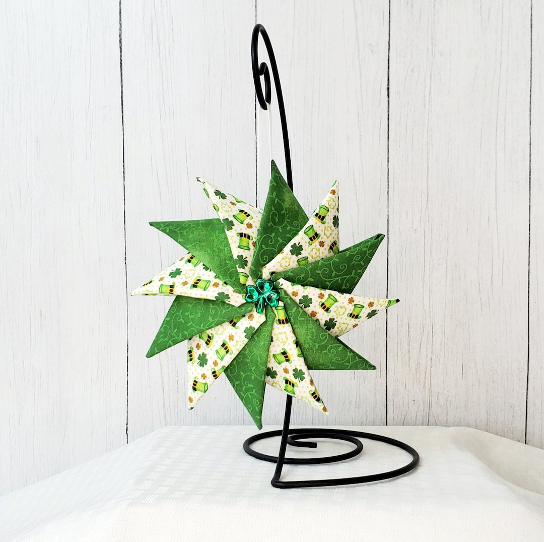 St Patrick's Day Themed Pinwheel Quilted Ornament - Etsy