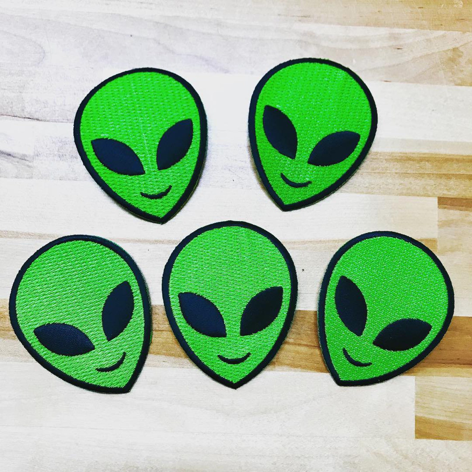 Green ALIEN PATCH Iron-on Embroidered Smiling Extraterrestrial | Etsy