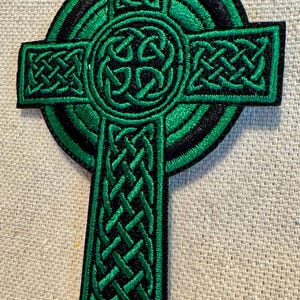 CELTIC CROSS PATCH Iron-on Embroidered Irish Green Applique - Etsy