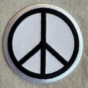 PEACE SIGN PATCH Iron-on Embroidered Anti-war Emblem Biker Applique ...