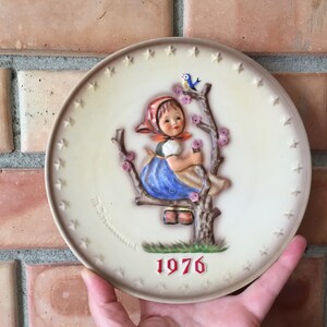 W. German Vintage GOEBEL M.J. Hummel 6th Annual Wall Plate 1976, Hand ...