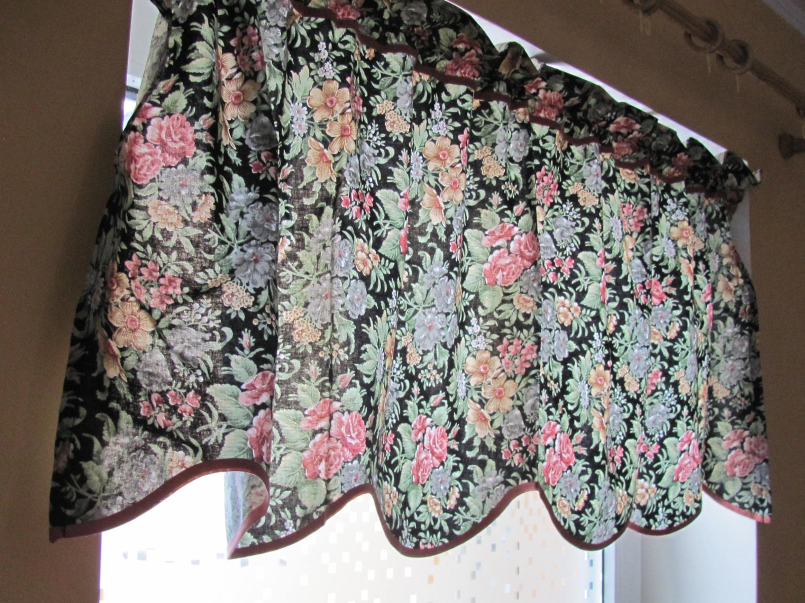 Vintage Valance 21x 92 Scalloped Floral Valance - Etsy
