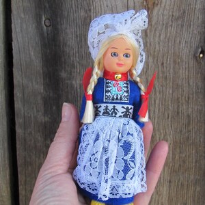 Small Vintage Souvenir Doll in Traditional Costume of Volendam (holland ...