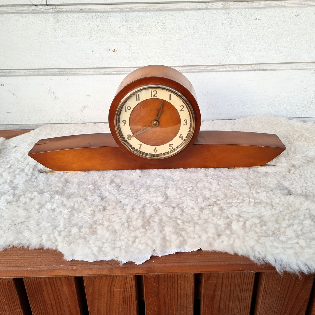 VESNA Wooden Desk Clock. Vintage Mantel Clock USSR 1960-1970s ...