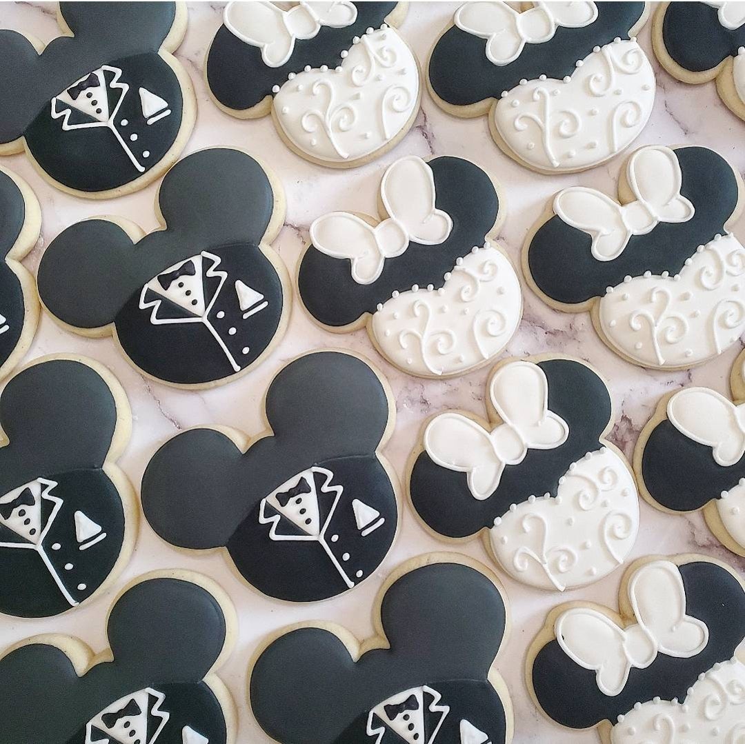 Mickey and Minnie Bride and Groom Cookies - Etsy