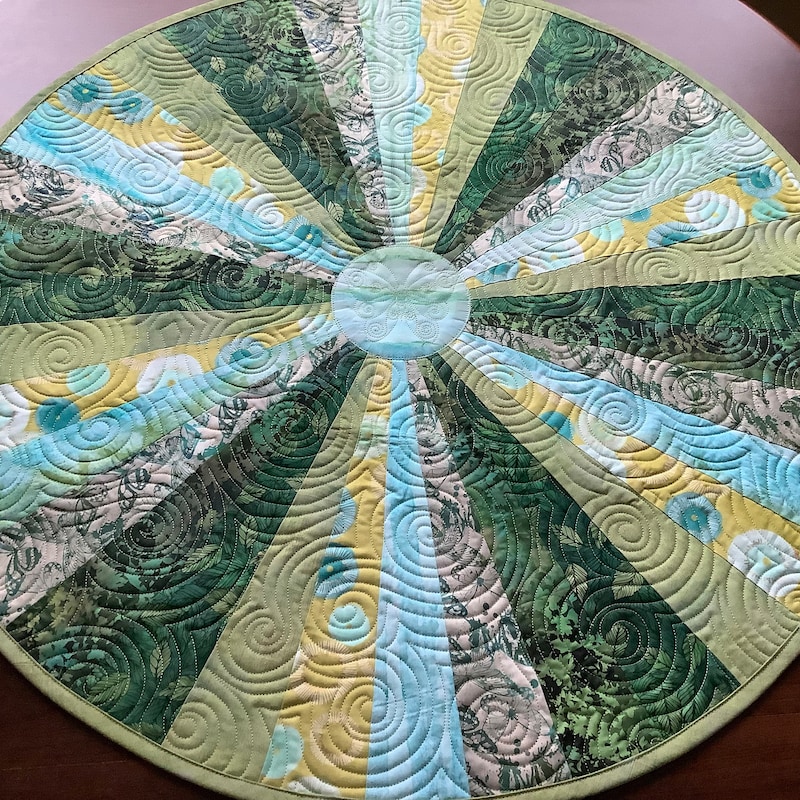 Round Table Quilt - Etsy
