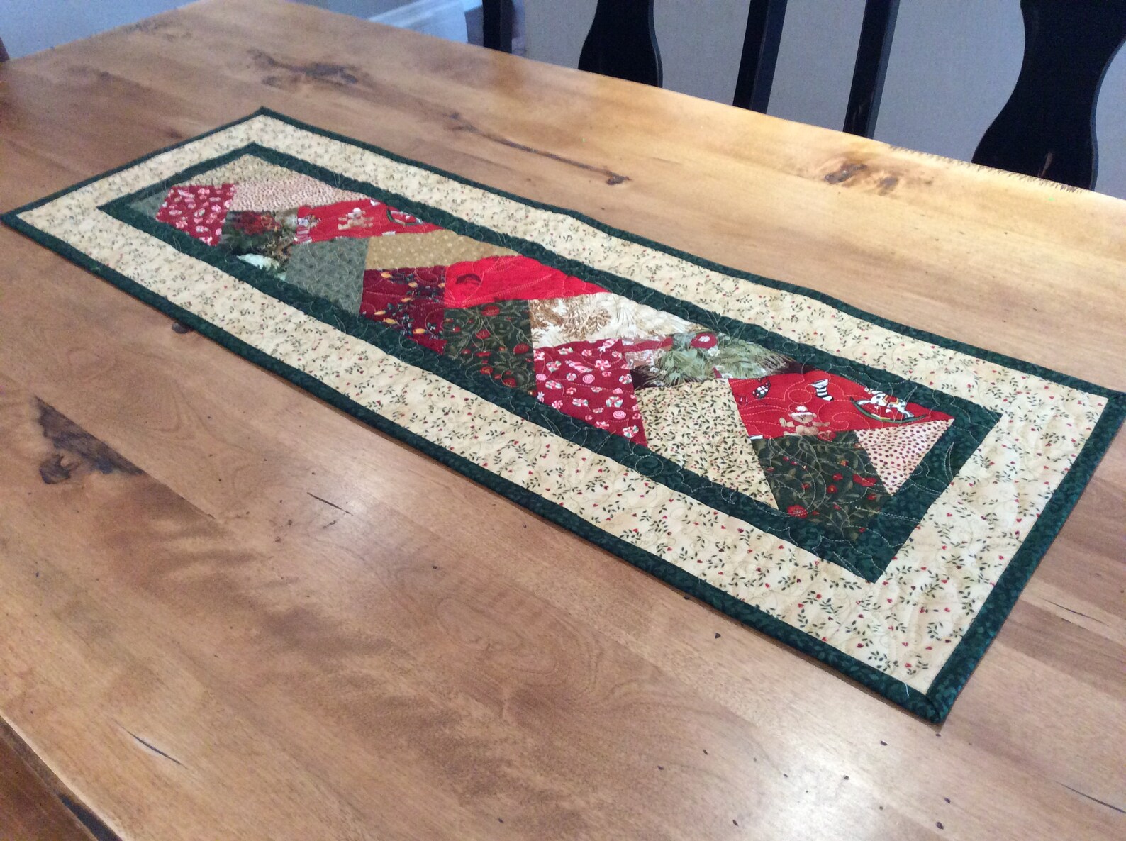 Christmas Quilted Table Runner Braided Quilted Topper Teddy - Etsy Canada