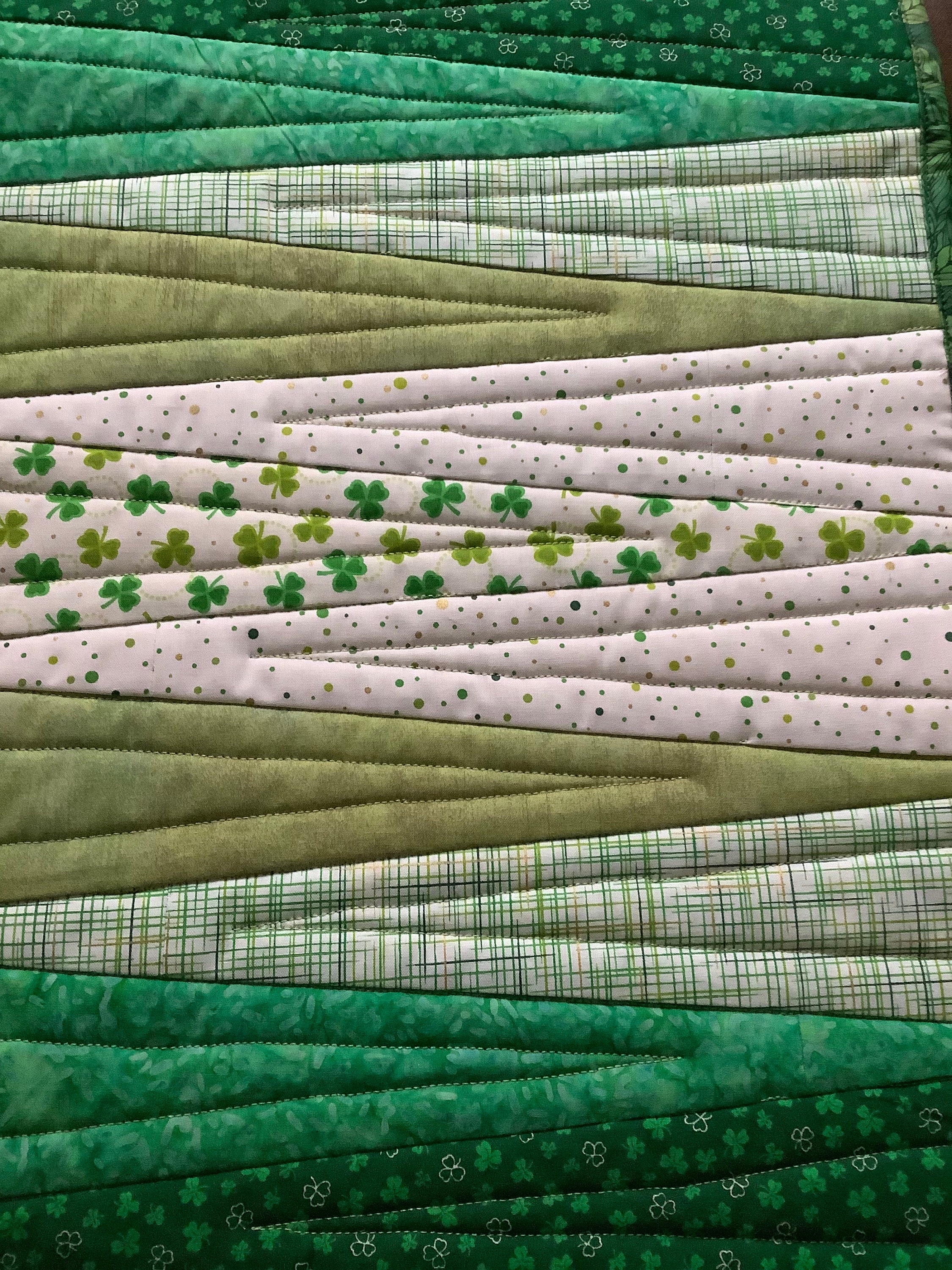 St Patricks Day Modern Shamrock Themed Quilted Table Runner in Green ...