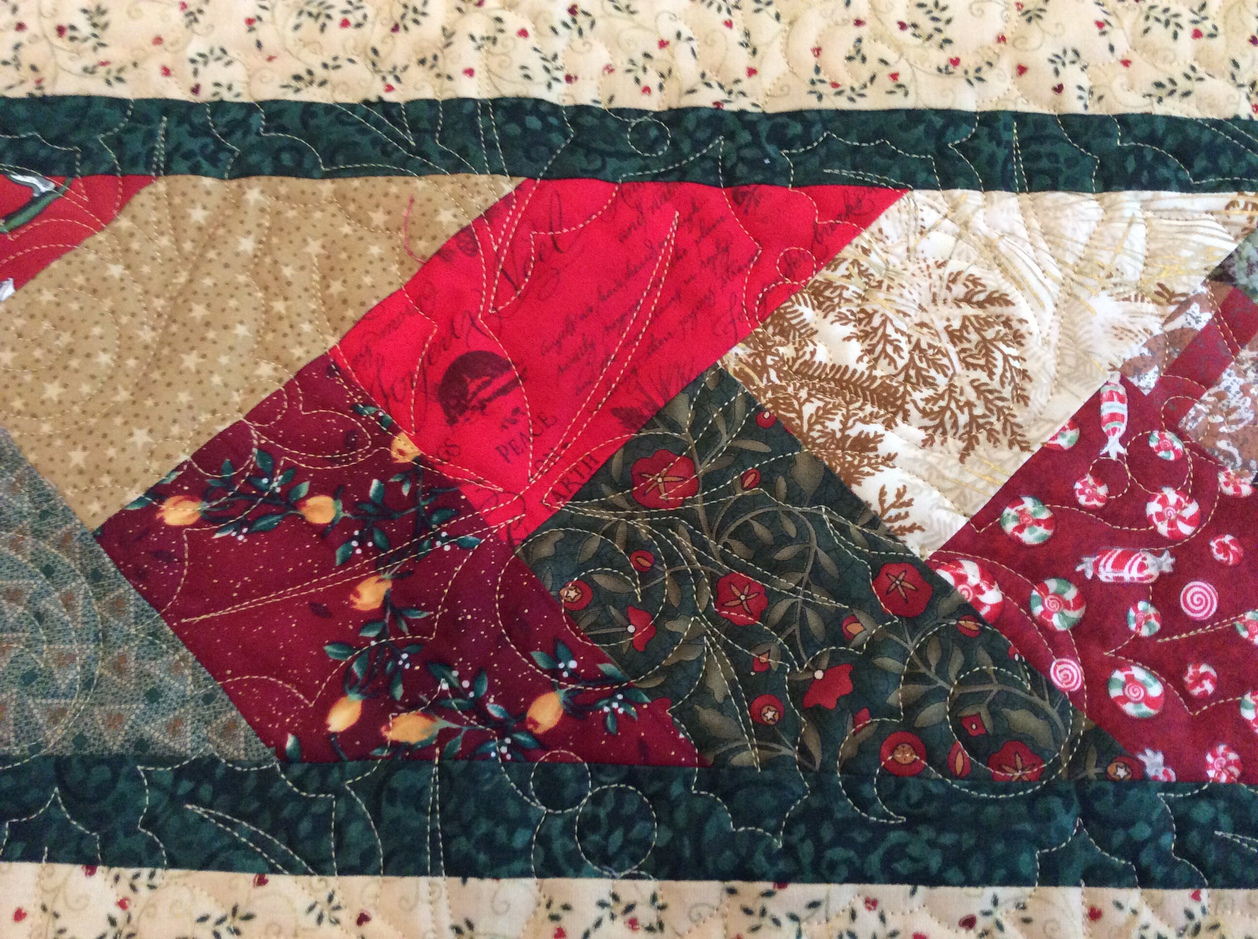 Christmas Quilted Table Runner Braided Quilted Topper Teddy - Etsy Canada