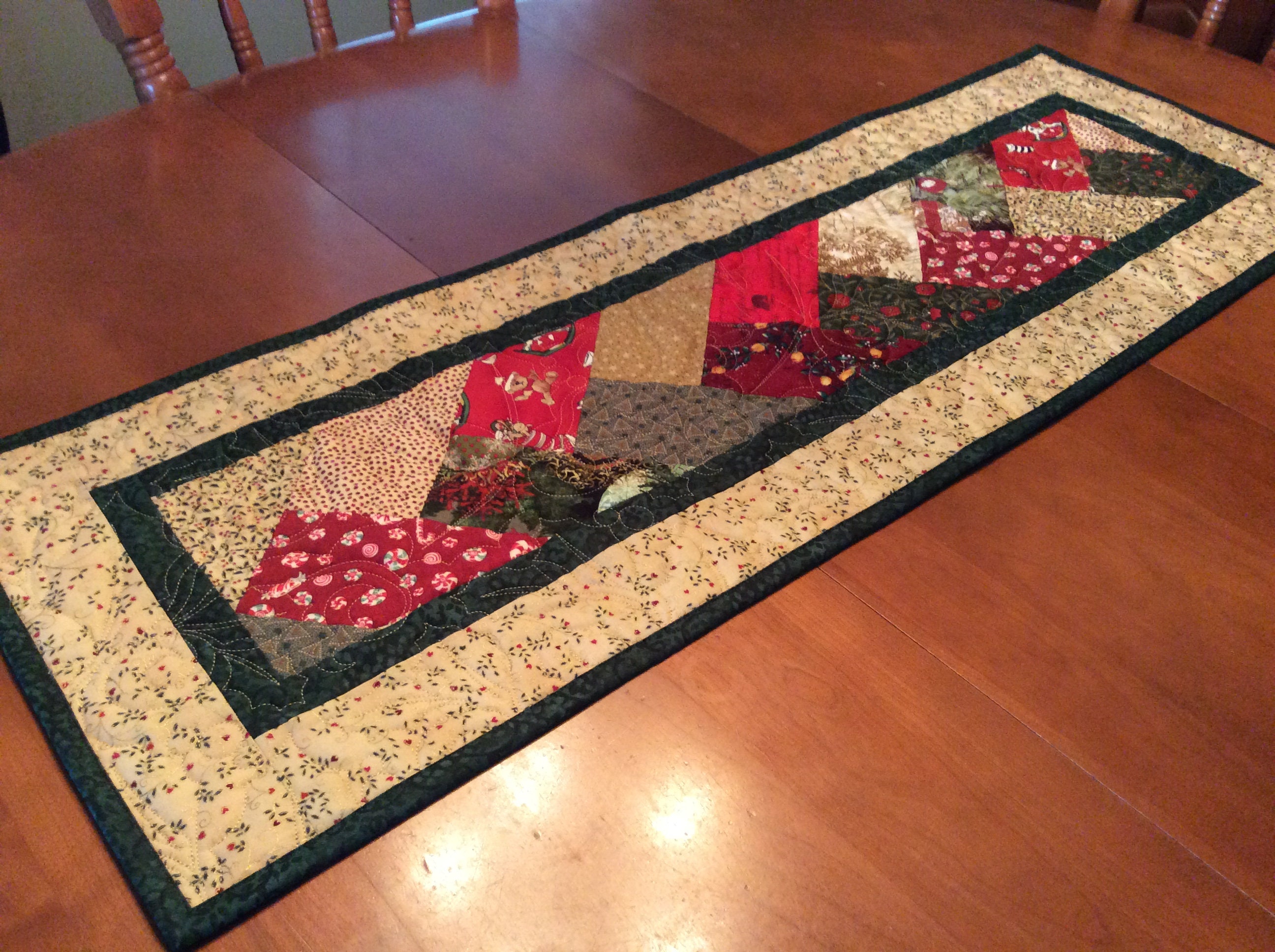 Christmas Quilted Table Runner Braided Quilted Topper Teddy - Etsy Canada