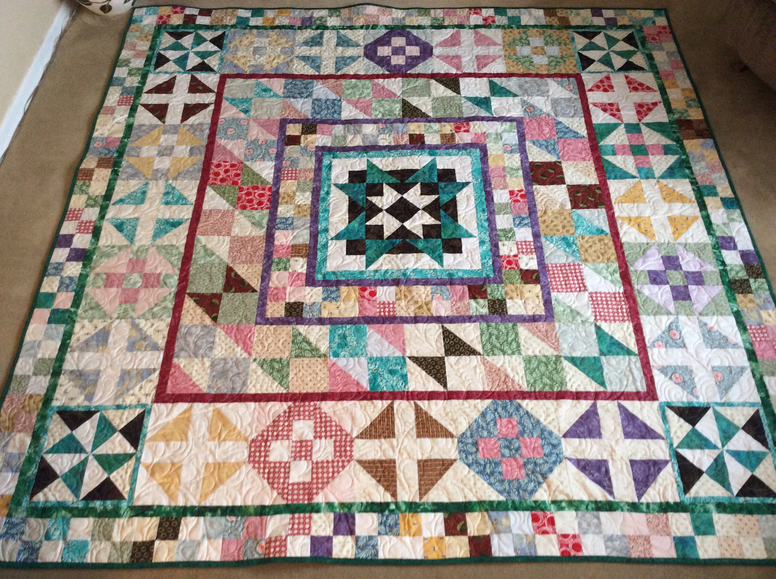 Cottage Chic Full Size Bed Quilt, Medallion Style Pastel Colorful ...
