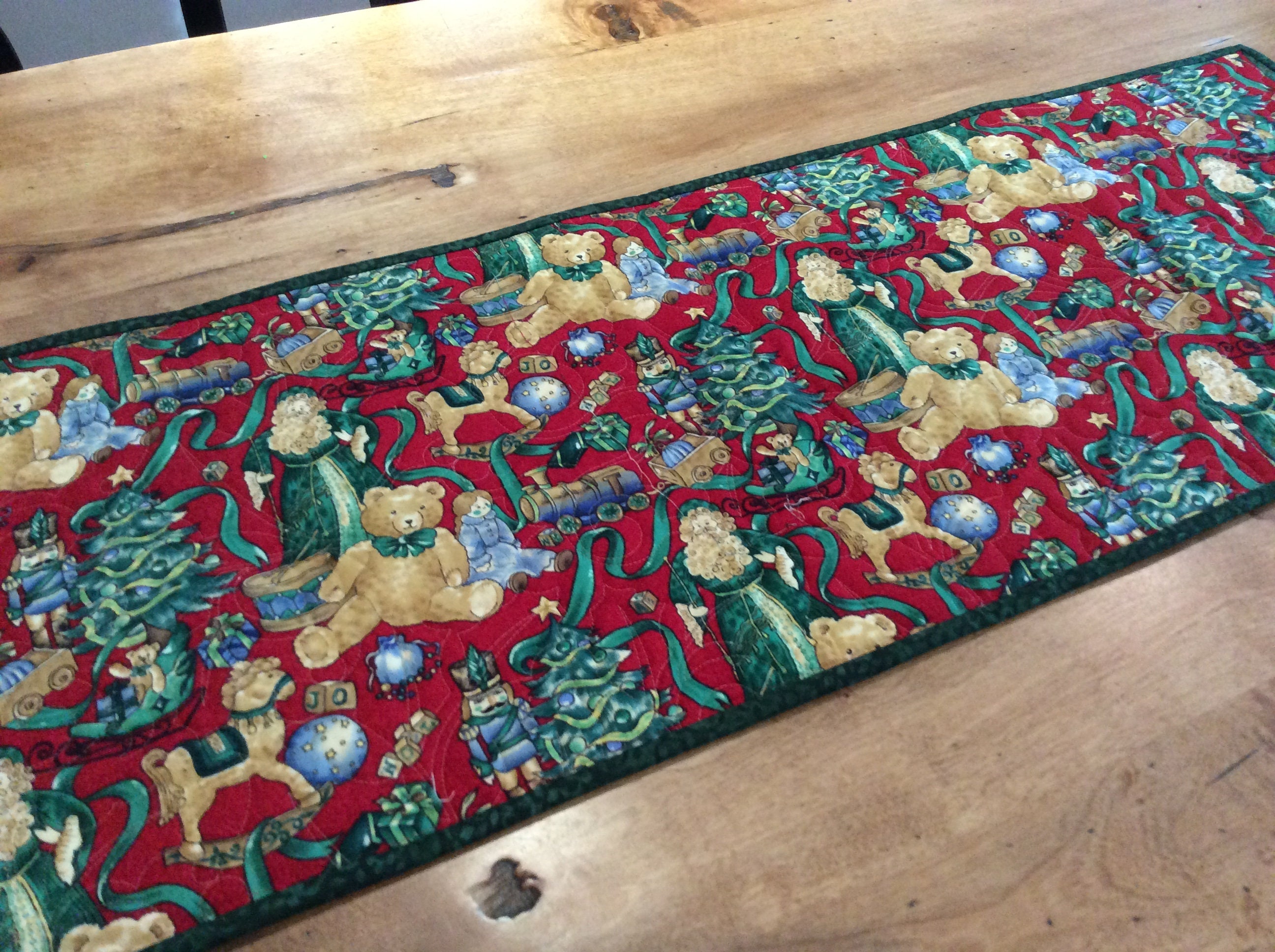 Christmas Quilted Table Runner Braided Quilted Topper Teddy - Etsy Canada
