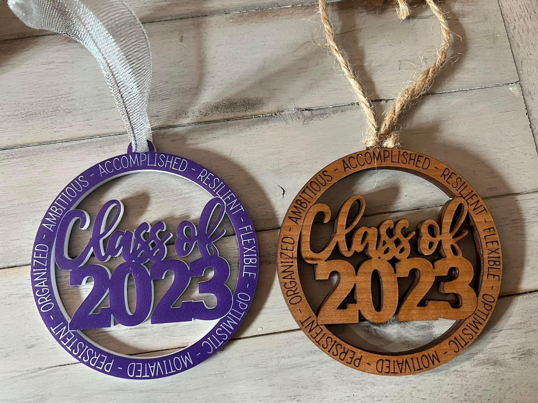 2023 Grad Ornaments Graduation Keepsakes Words That Describe the ...