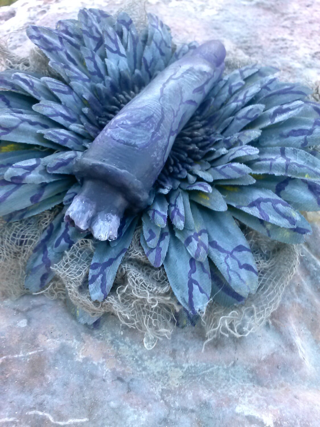 ZOMBIE FINGER / Zombie Veins / Floral Hair Clip /accessory - Etsy