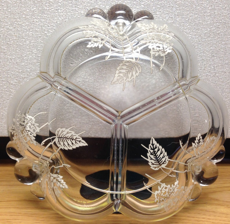 Vintage 3 Section Glass Relish Dish Beautiful Silver Inlay And Scalloped Edges 725 Etsy