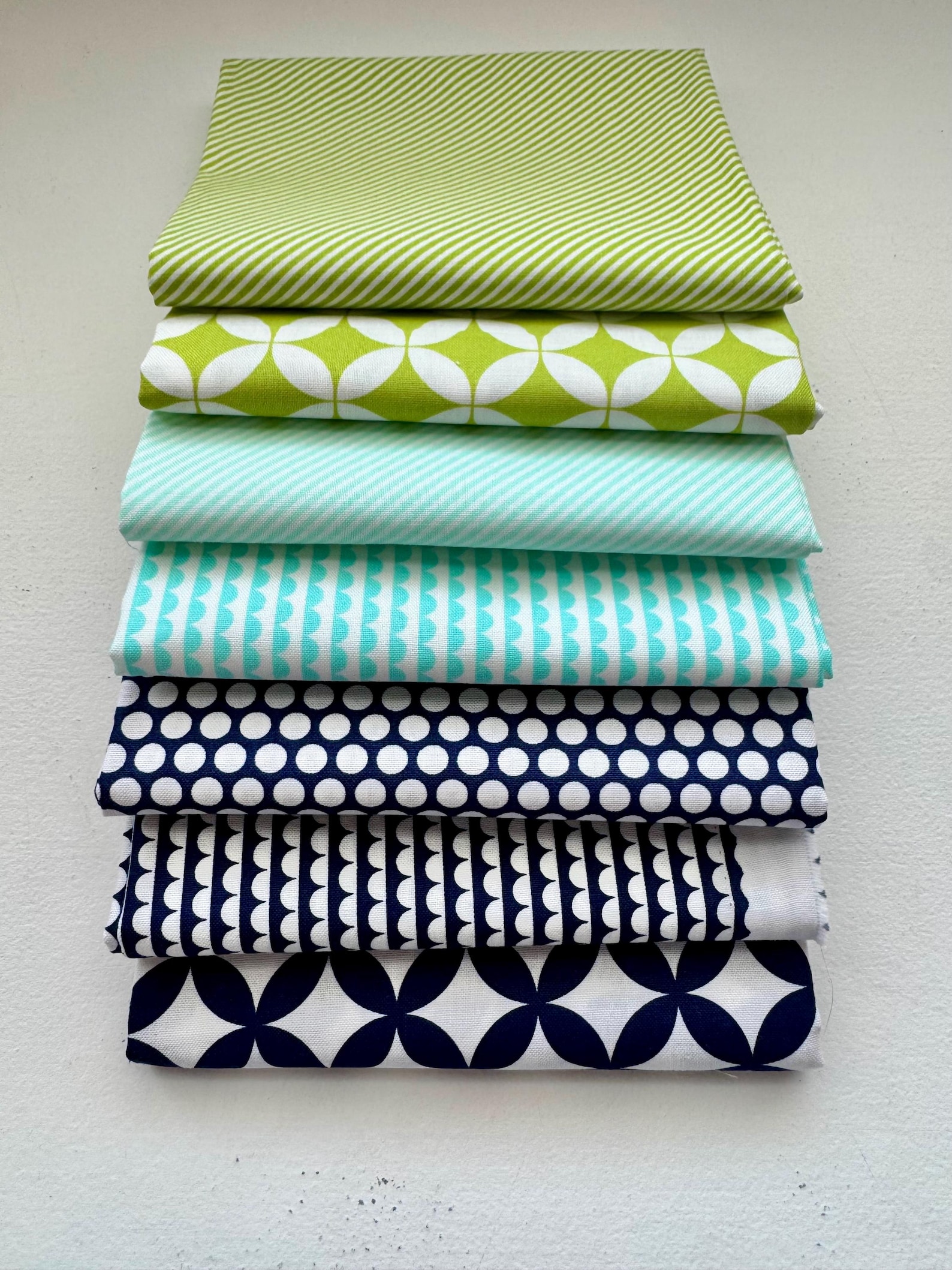 Bonnie and Camille - Basics Bundle (24 FQS) - Etsy