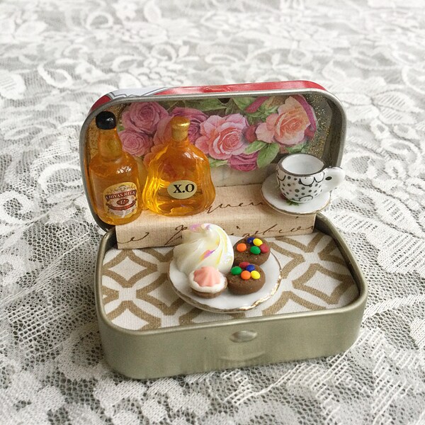 Altoid Tin Diorama - Etsy