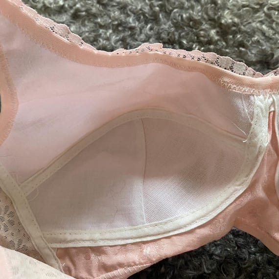 Vintage Bra Pink Satin Capron Lace Brassiere Ladies L… - Gem