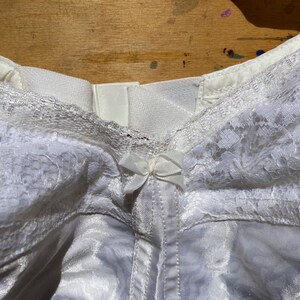 Vintage White Bra Satin Lace Brassiere White Lace Ladies Lingerie Retro ...