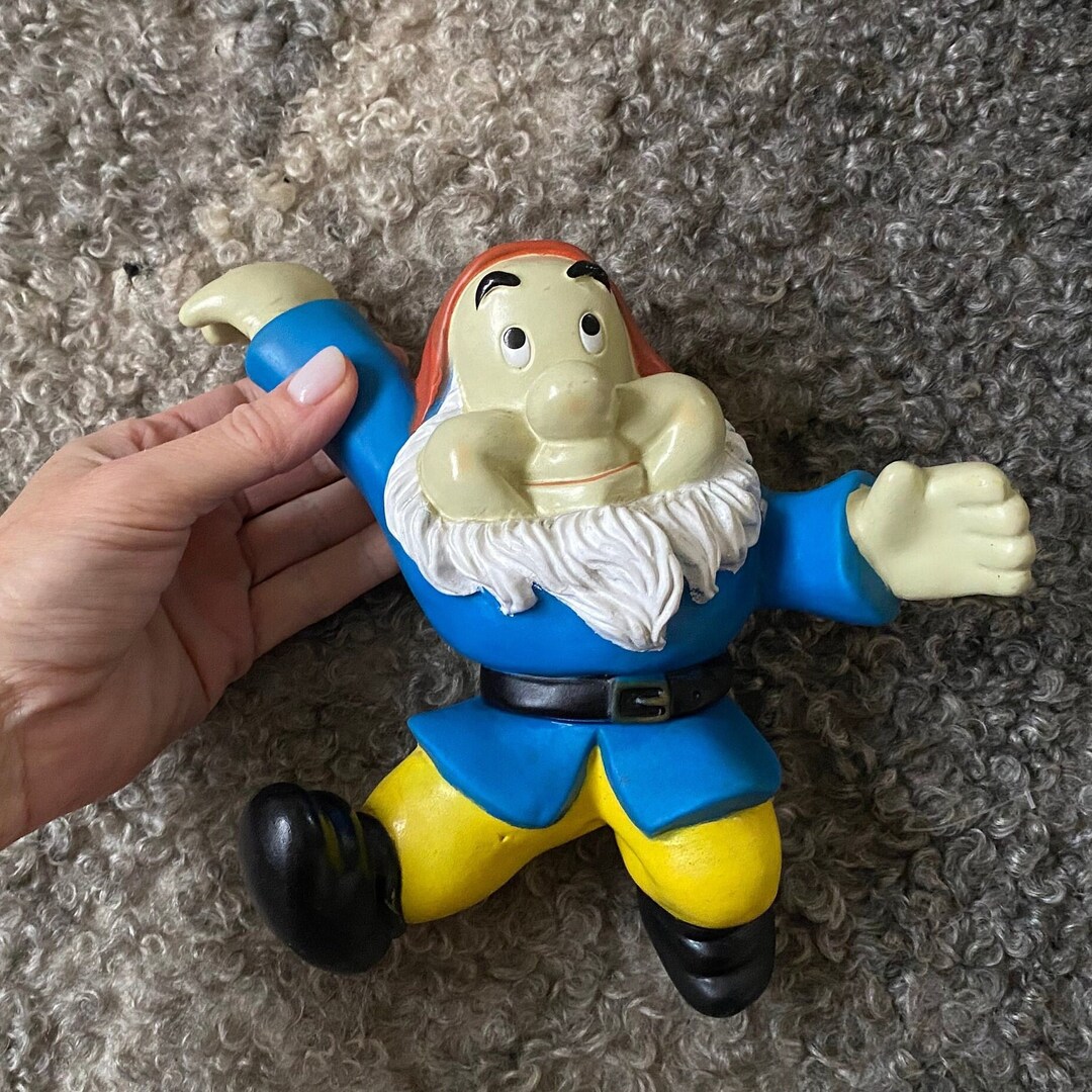 Vintage Toy Snow White 7 Dwarfs Rubber Toy Walt Disney Figurine ...