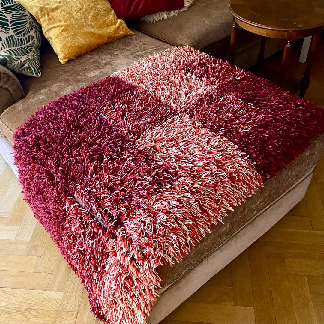 Vintage Rya Wall Rug Red Wool Bedspread Handmade Wall Tapestry ...