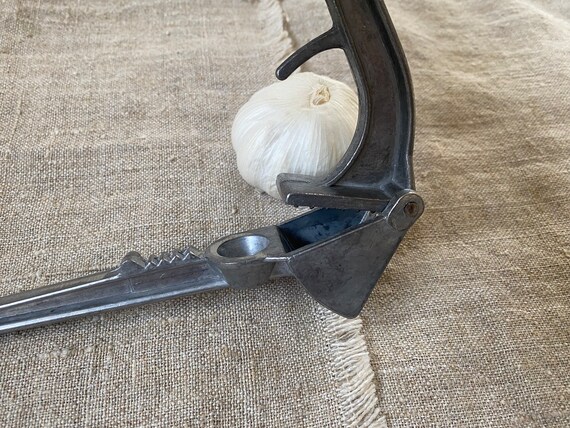 Vintage Garlic Press Aluminium Garlic Crusher Retro Kitchenware Vintage Metal Kitchen Utensil Kitchen Utensils Etsy UK