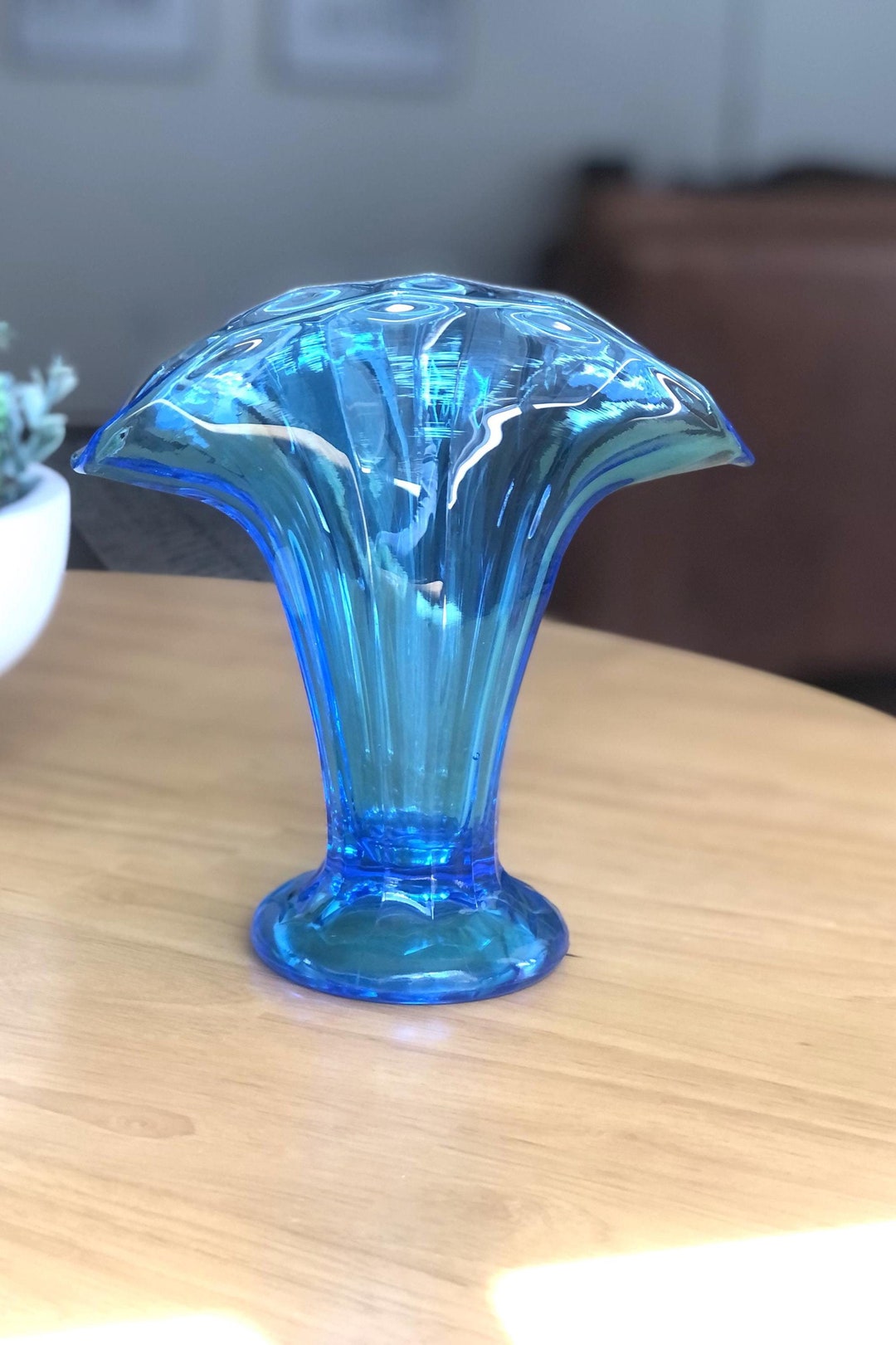 Vintage Fenton Blue Glass Vase, Antique Hand Blown Fan Shaped Flower ...