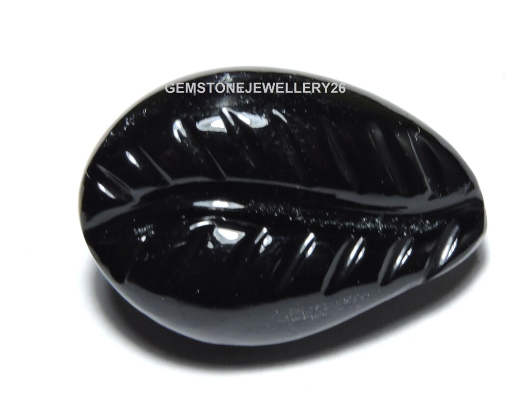 1 Matched Pair Natural Black Onyx Carved Cowrie Shell / Cowrie Shell ...