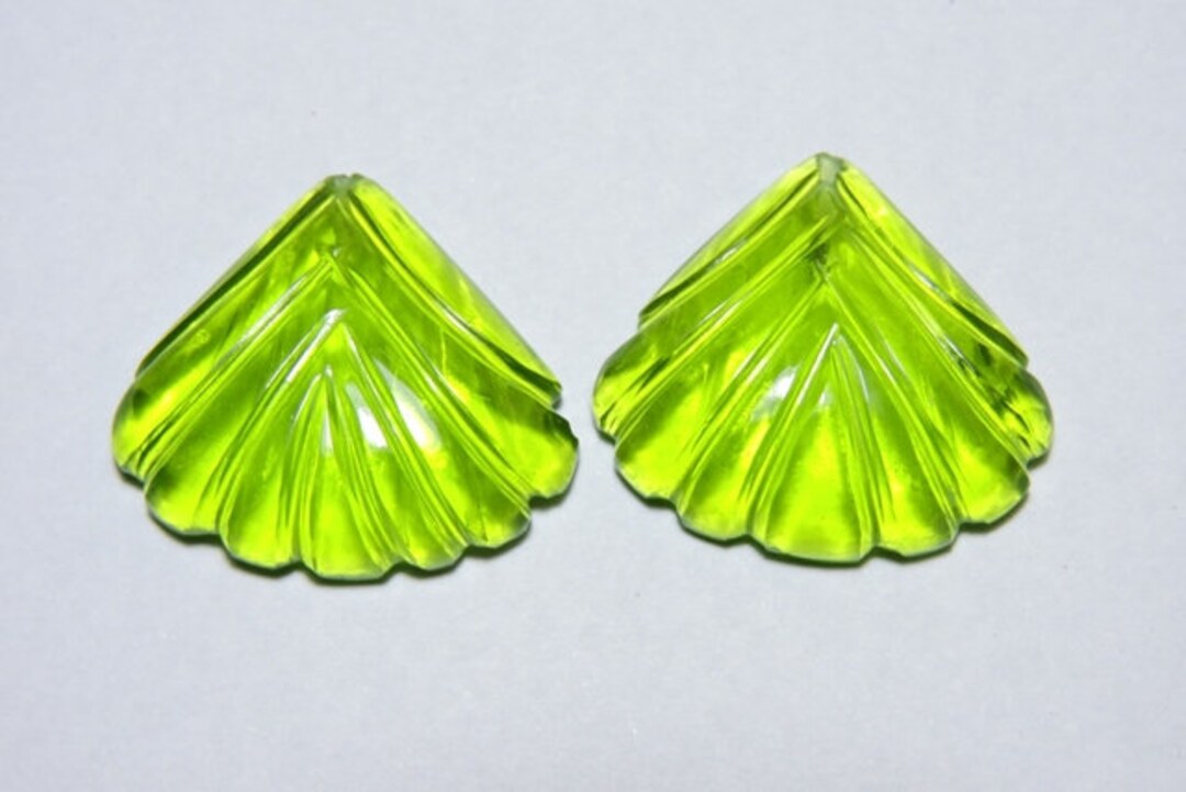 2 Pieces Beautiful Peridot Green Quartz Carved Shell Shaped Loose ...