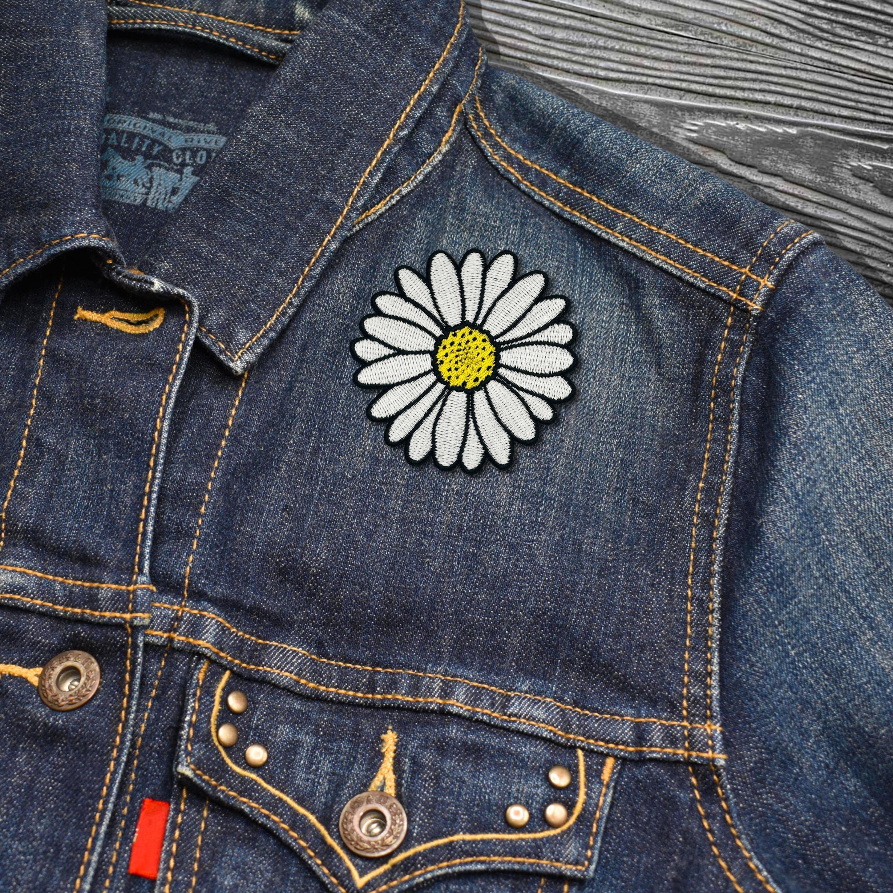 Daisy Flower Embroidered Iron-on Patch - Etsy