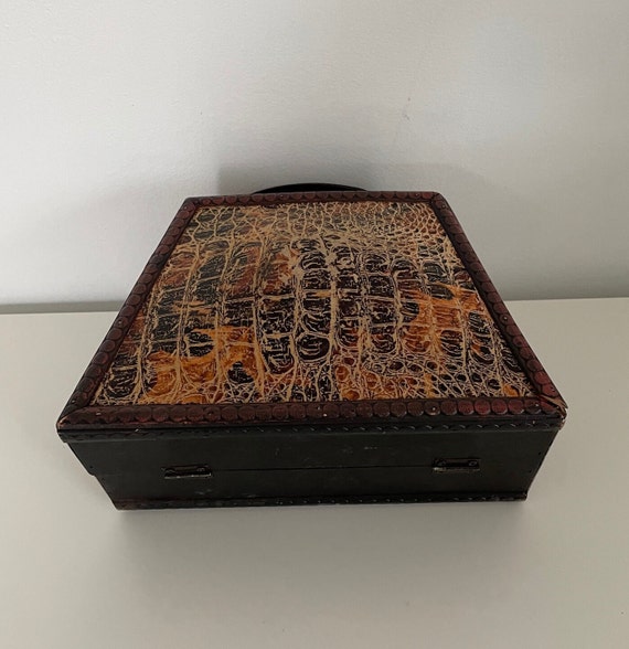 Vintage wooden Box Carved Animal Print Crocodile Prin… - Gem