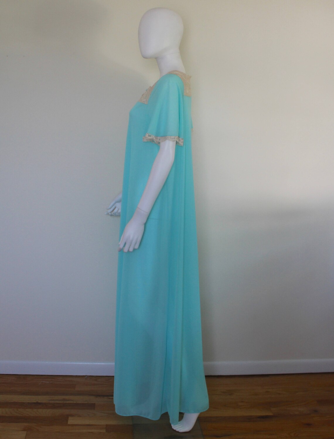 Vintage 1950s Sheer Aqua Blue Ivory Cream Lace Short Sleeve Button up ...
