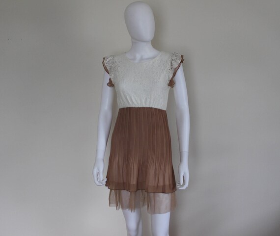 Vintage 1980's Sheer Cream Tan Lace Ruffle Pleated Su… - Gem