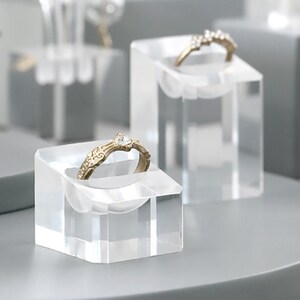 Acrylic Ring Display, Acrylic Jewelry Display, Ring Stand Holder DS1932 ...