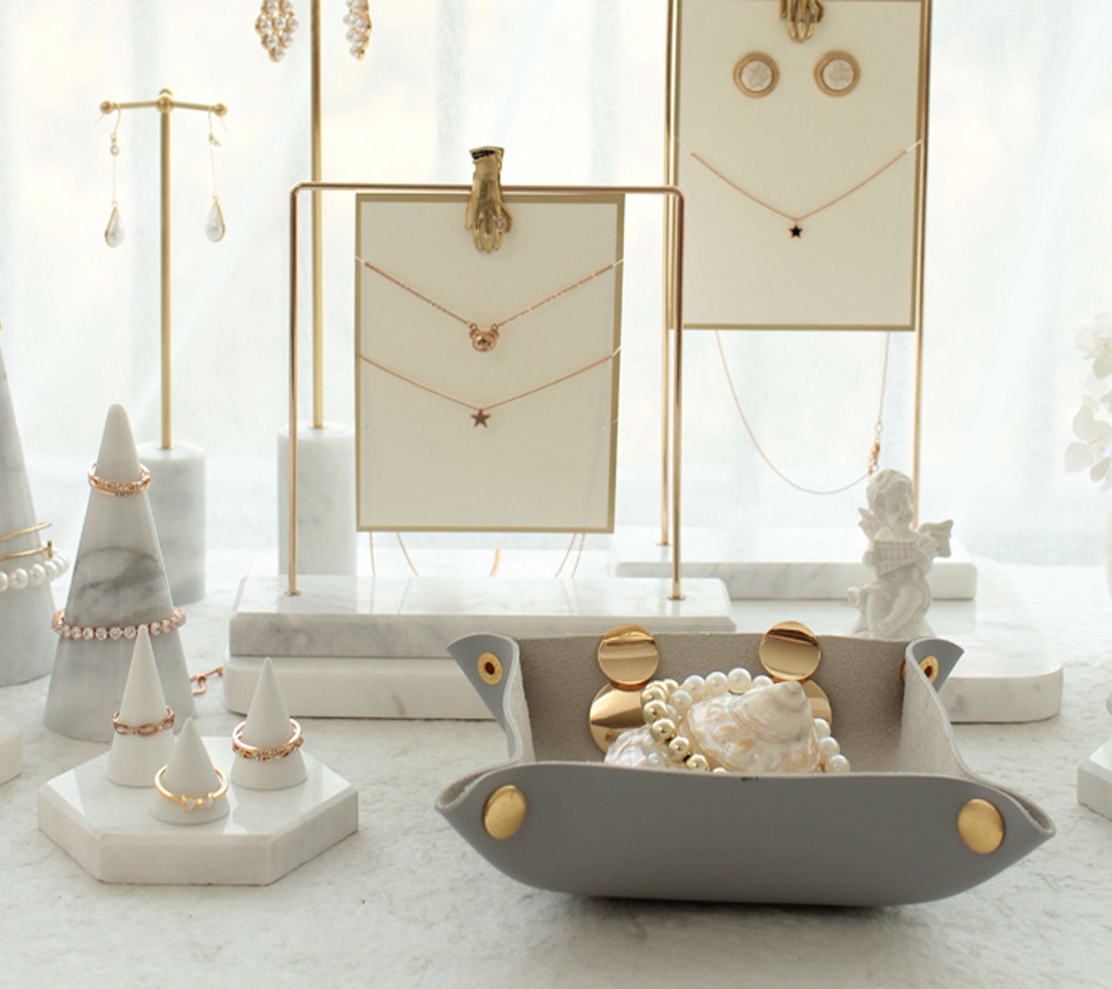 White Marble Jewelry Display, White Jewelry Organizer Stand, White ...