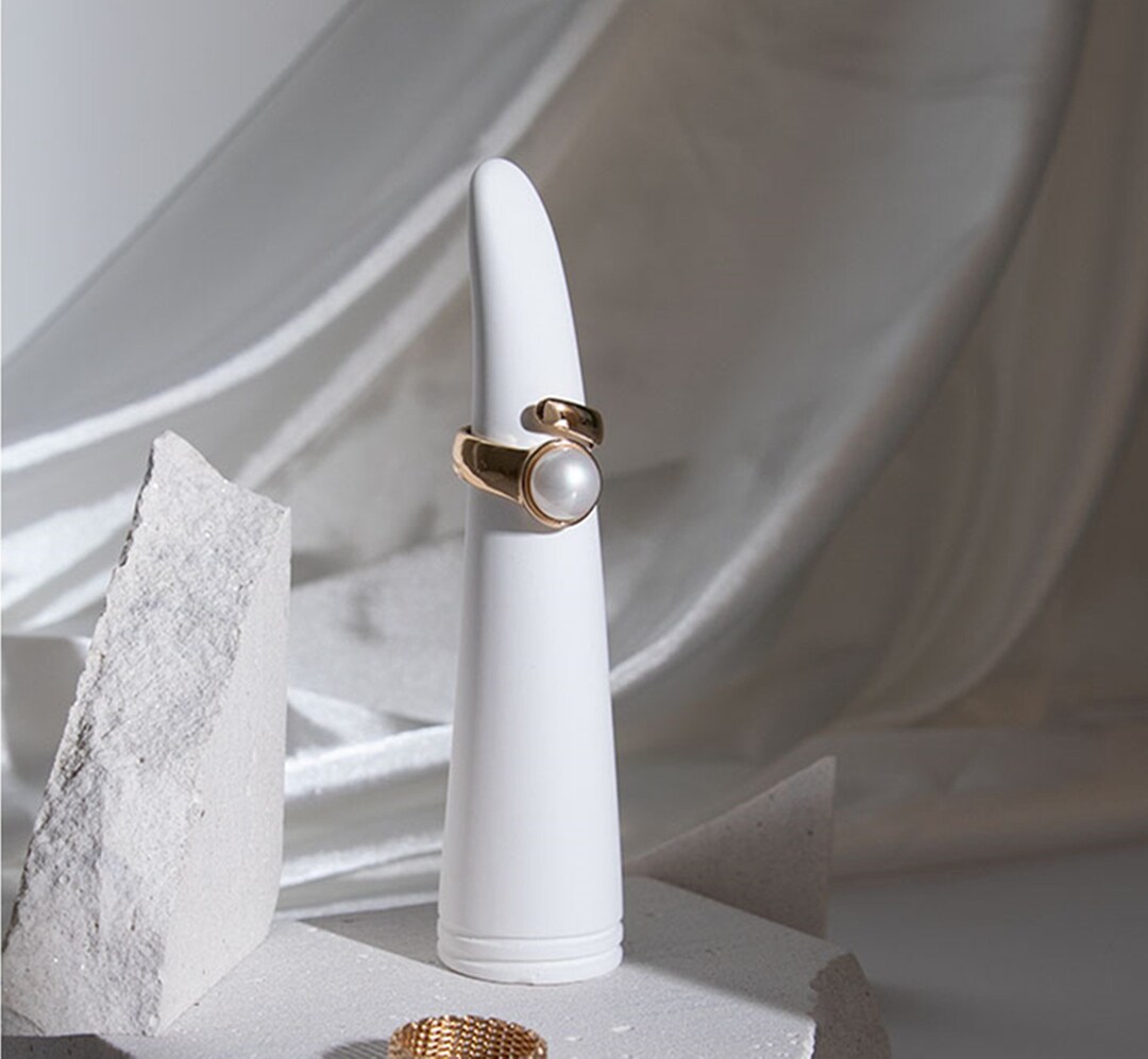 Gypsum Ring Holder Cone, Ring Display, White Jewelry Organizer Stand ...