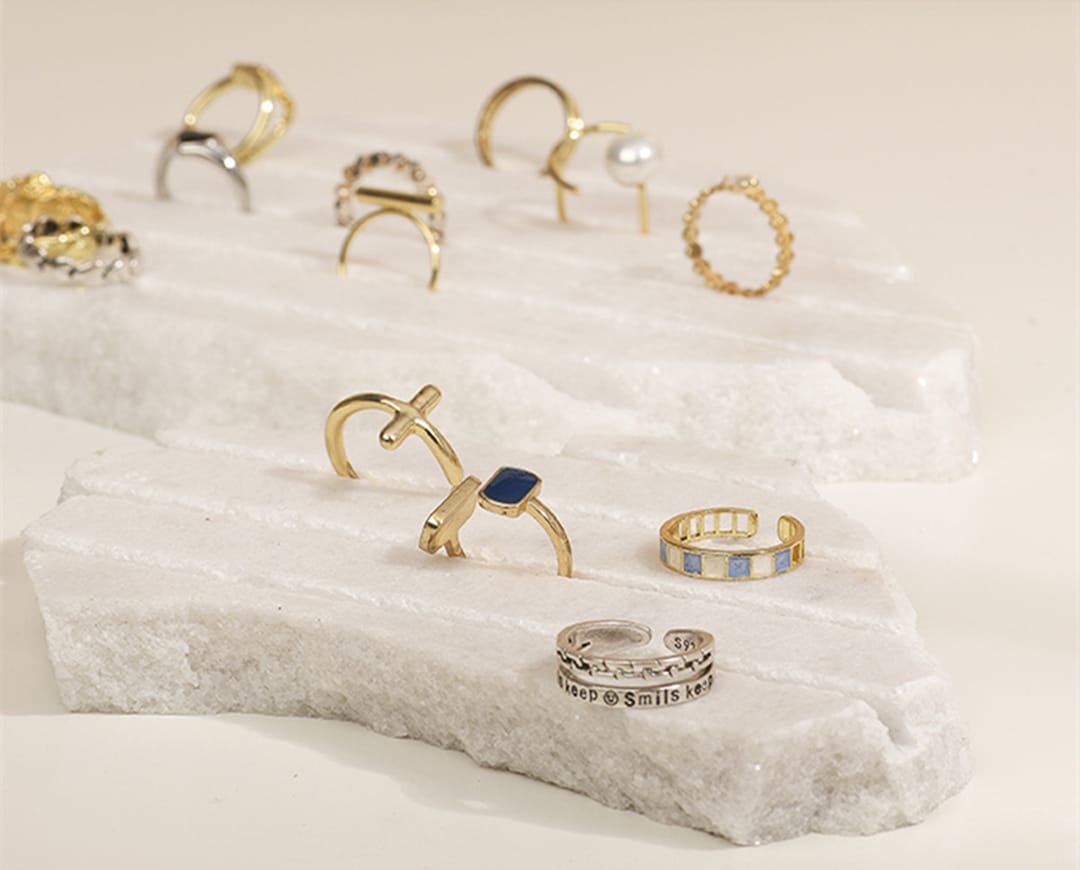 White Marble Jewelry Display, White Jewelry Organizer Stand, White ...