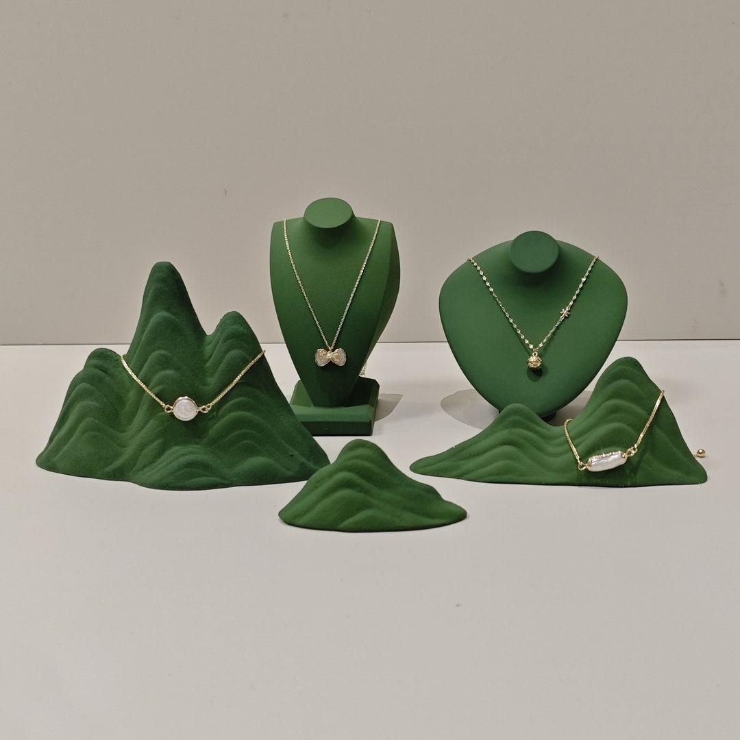 Gypsum Mountain Jewelry Display, Green Jewelry Display, Jewelry ...